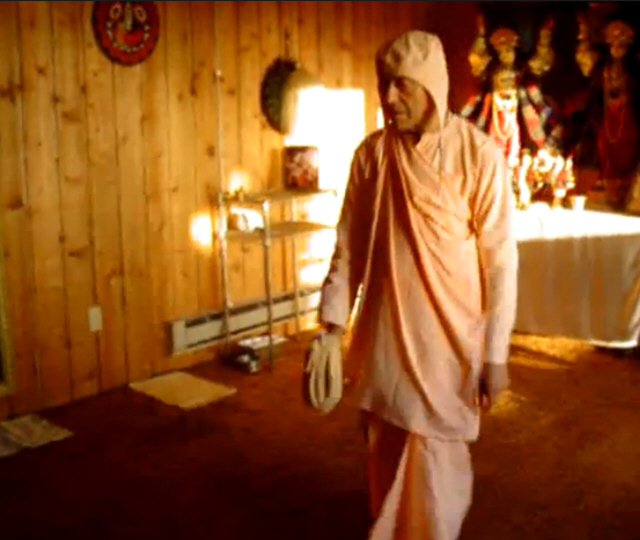 ISKCON Prabhupadanuga Kapindra Swami Chanting Japa Hare Krishna | Hare ... ISKCON Prabhupadanuga Kapindra Swami Chanting Japa Hare Krishna | Hare ...